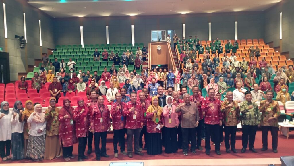 AIPKI 2024 Bahas Tantangan Kesehatan di Era Society 5.0 | Pawarta Jawa ...