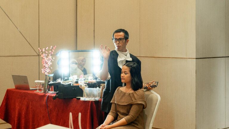 Color Me Confident, Workshop Bergengsi Persembahan Artotel Harmoni ...
